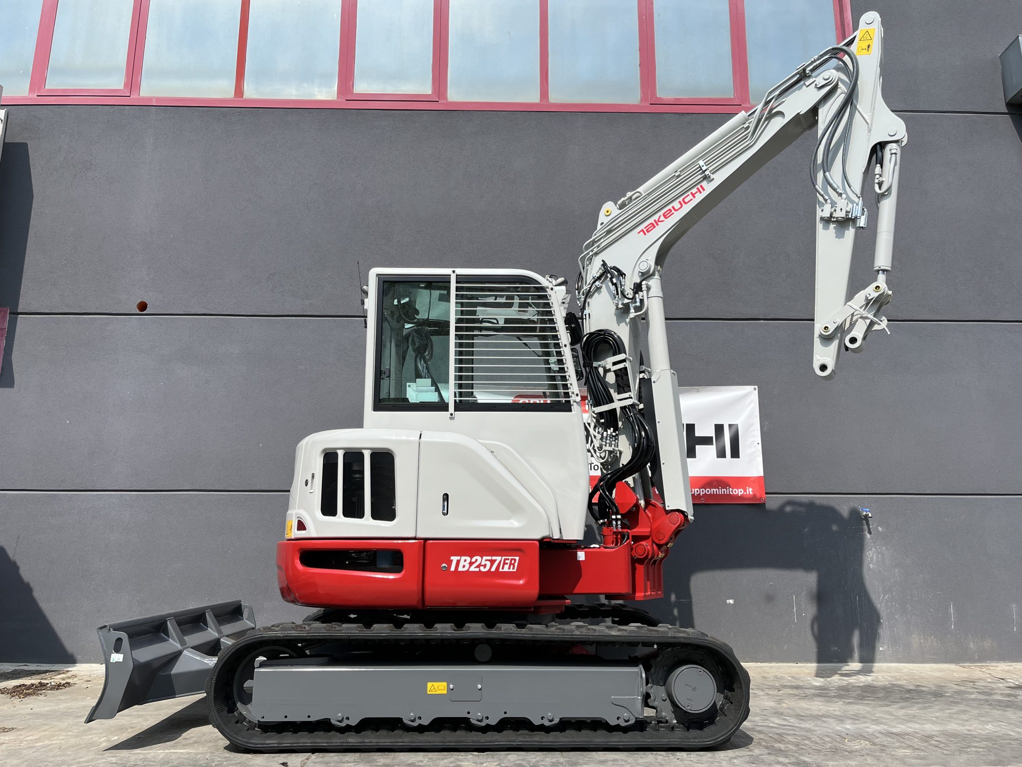 Escavatore TAKEUCHI TB257fr - Minitop